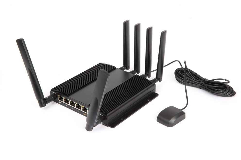 Peplink UBR Plus 4G LTE Cat 7 Router | UBR-PLUS-LTEA-US-T-PRM | North ...